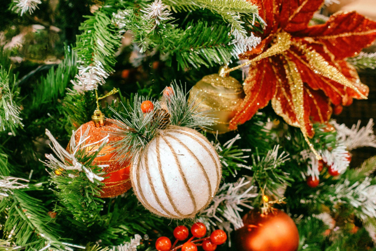 The Best Artificial Christmas Trees for Your New Year's ...